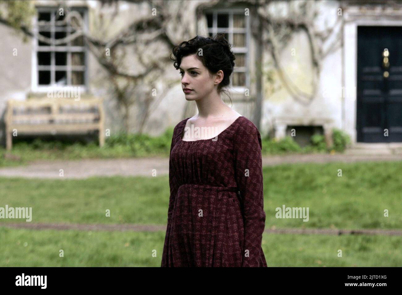 ANNE HATHAWAY, BECOMING JANE, 2007 Stock Photo - Alamy