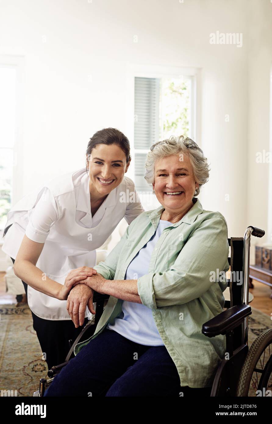 She always brings a smile to her patients. Portrait of a smiling ...