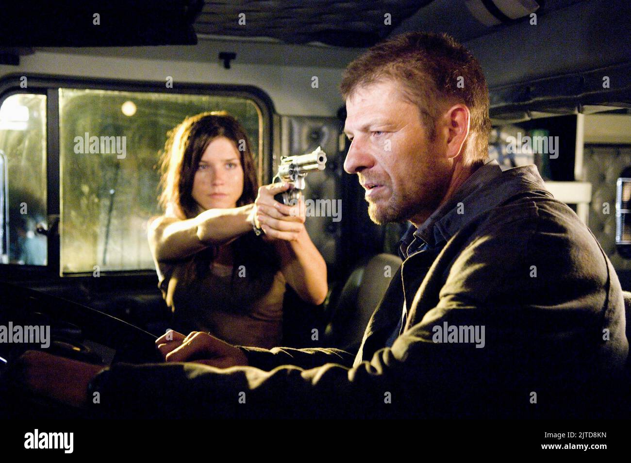Sophia bush sean bean hitcher hi-res stock photography and images - Alamy