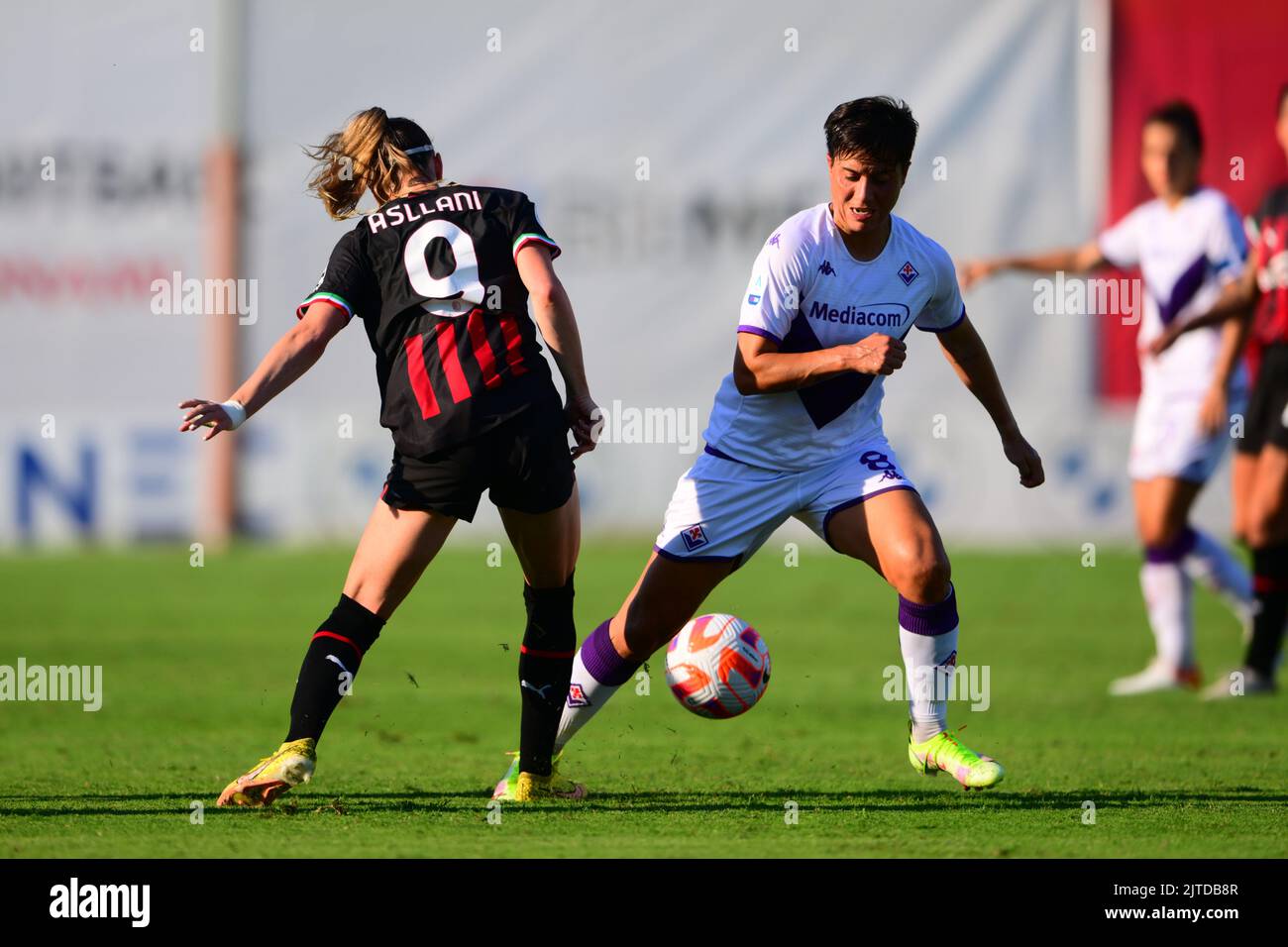 Kosovare Asllani of AC Milan and Alice Parisi of ACF Fiorentina battle ...