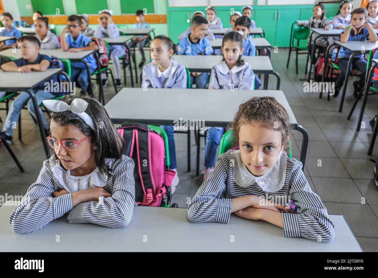 Gaza and palestinian school girls hi-res stock photography and images ...