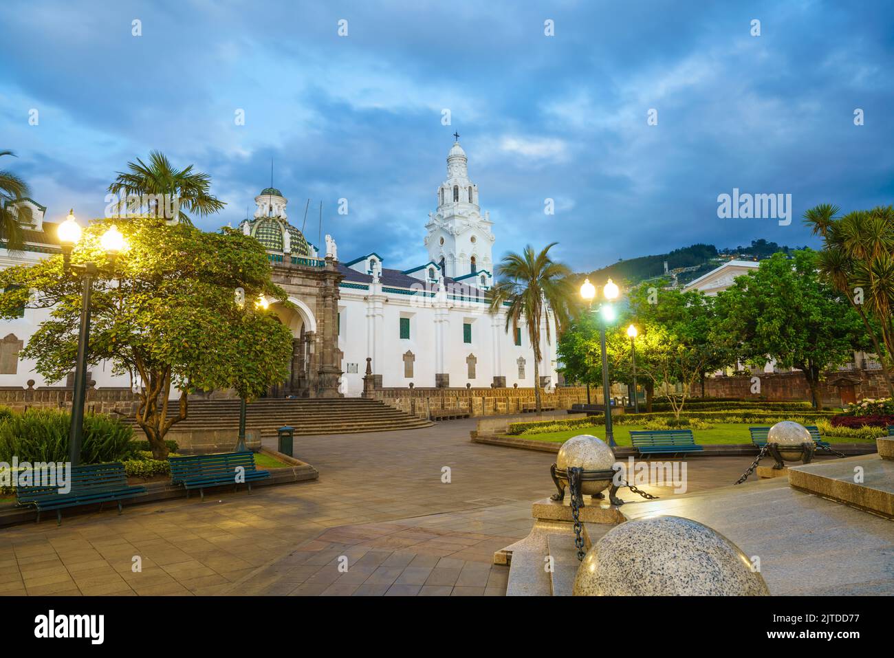Plaza Grande in old town Quito, Ecuador at night Stock Photo - Alamy