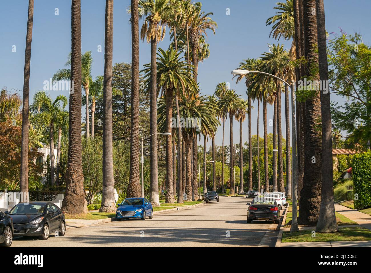 Beverly hills streets hi-res stock photography and images - Alamy