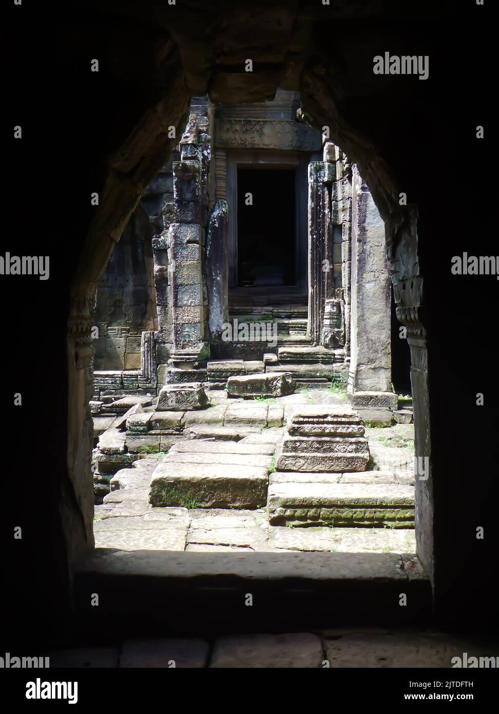 Ancient stone frame hi-res stock photography and images - Alamy