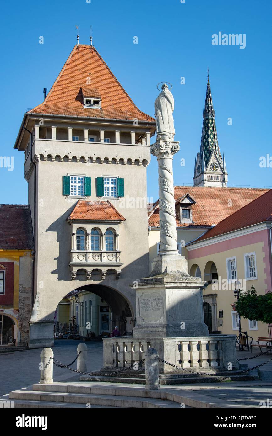 Eastern europe churches hi-res stock photography and images - Alamy