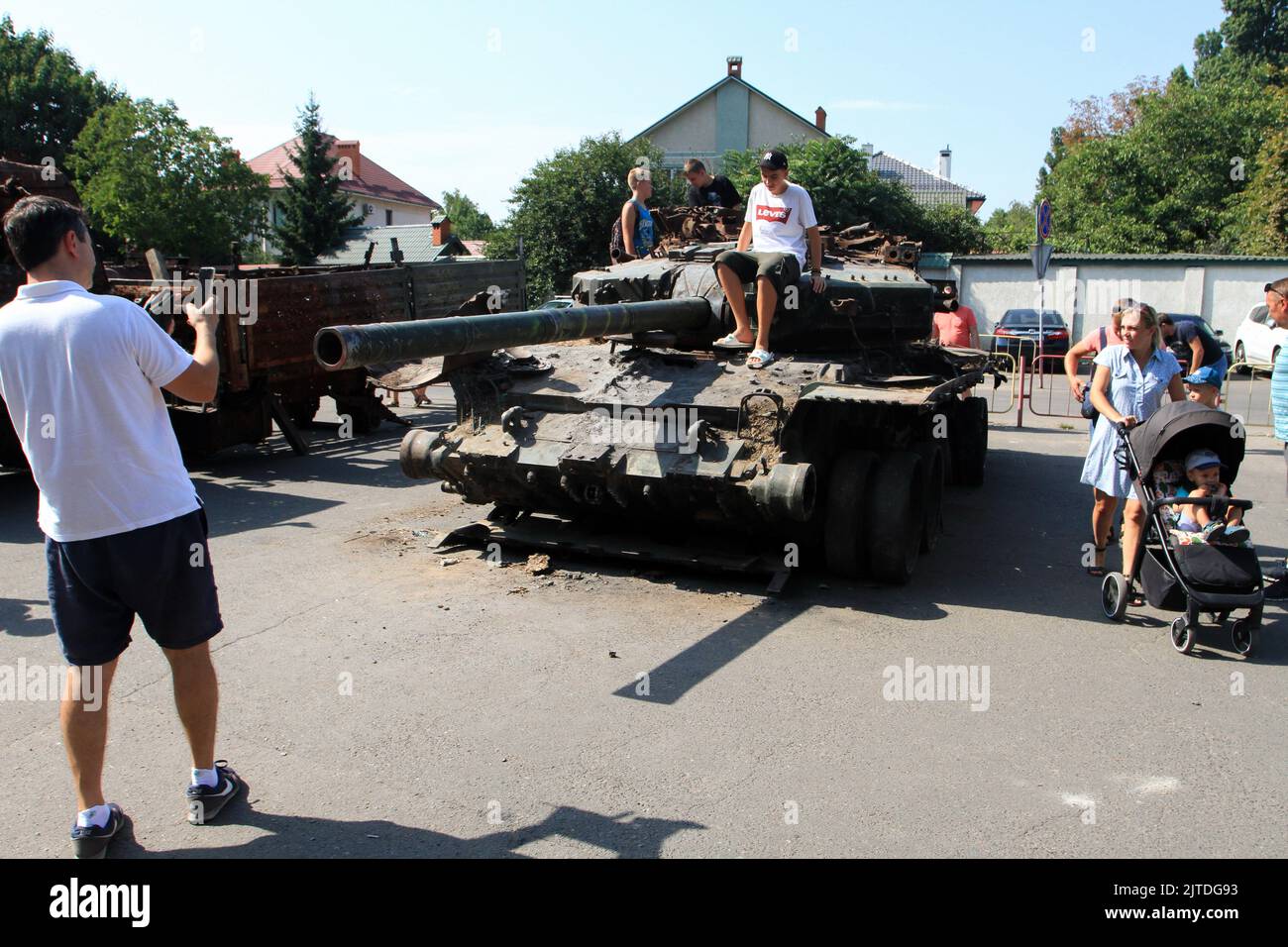 Odessa, Ukraine. 27th Aug, 2022. People are seen walking and taking ...