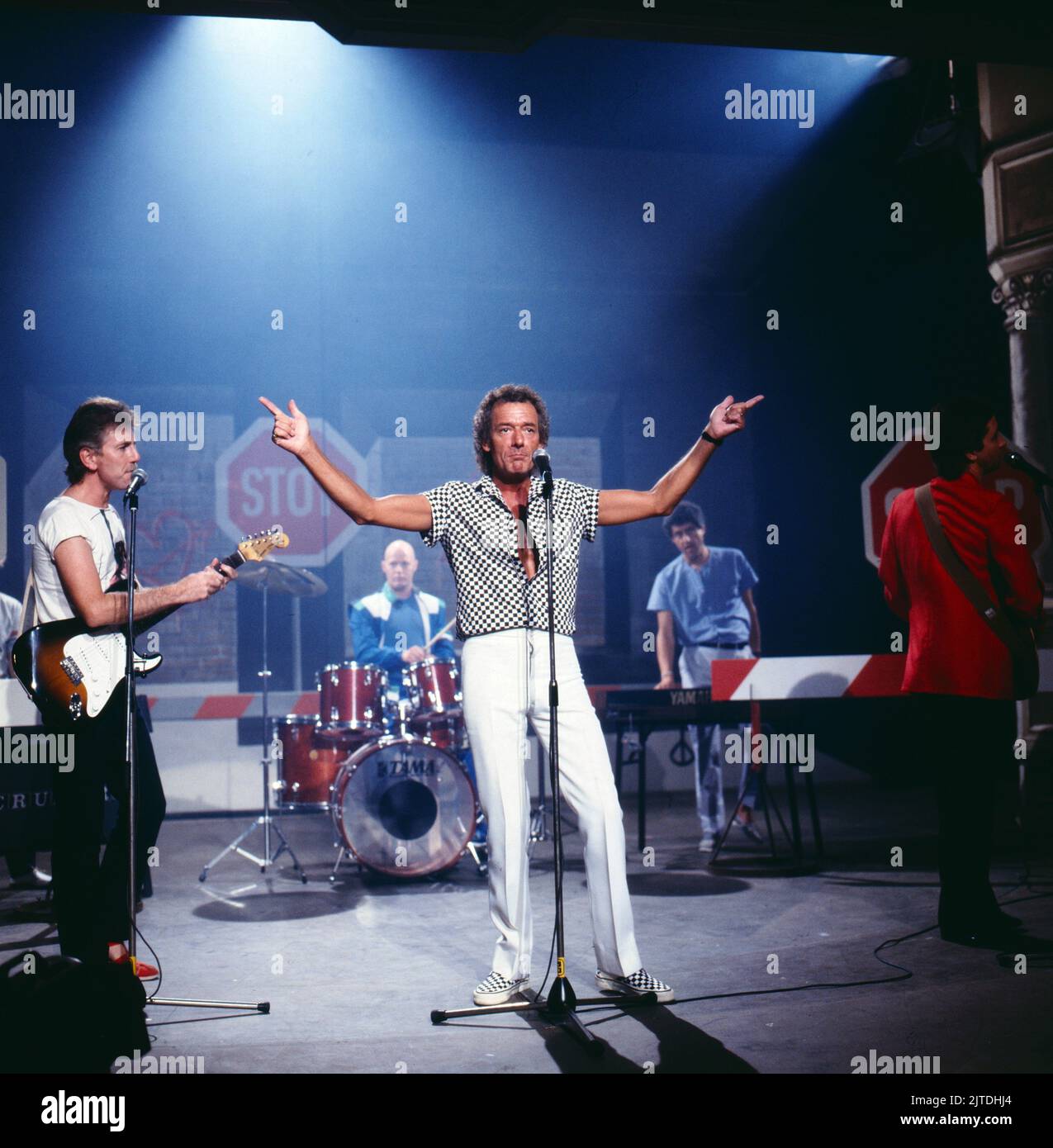 The Hollies, britische Pop und Rock Band, mit Sänger Allan Clark, Mitte ...