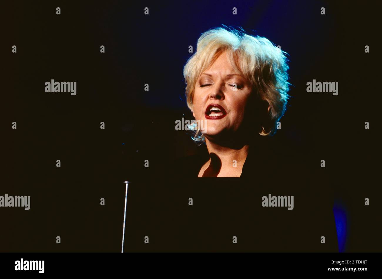 Angelika Milster, deutsche Sängerin, Schauspielerin und ...