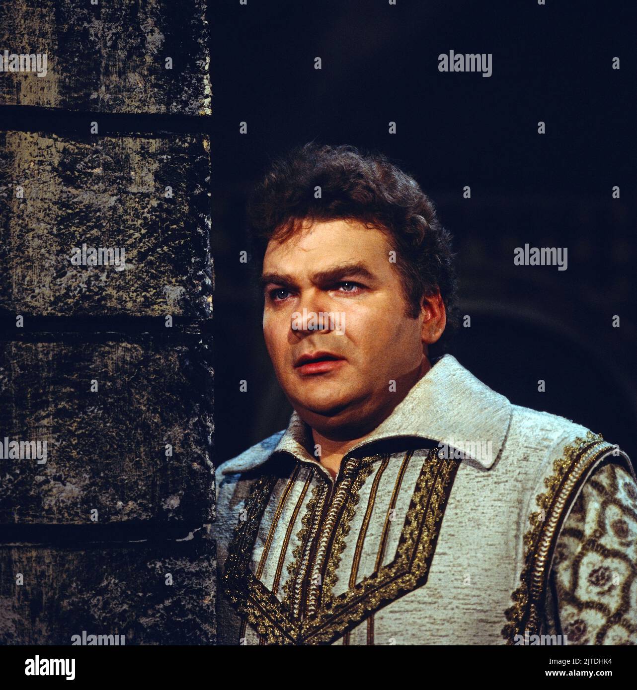 Werner Hollweg, deutscher Opernsänger, Tenor, Portrait als Don Giovanni ...