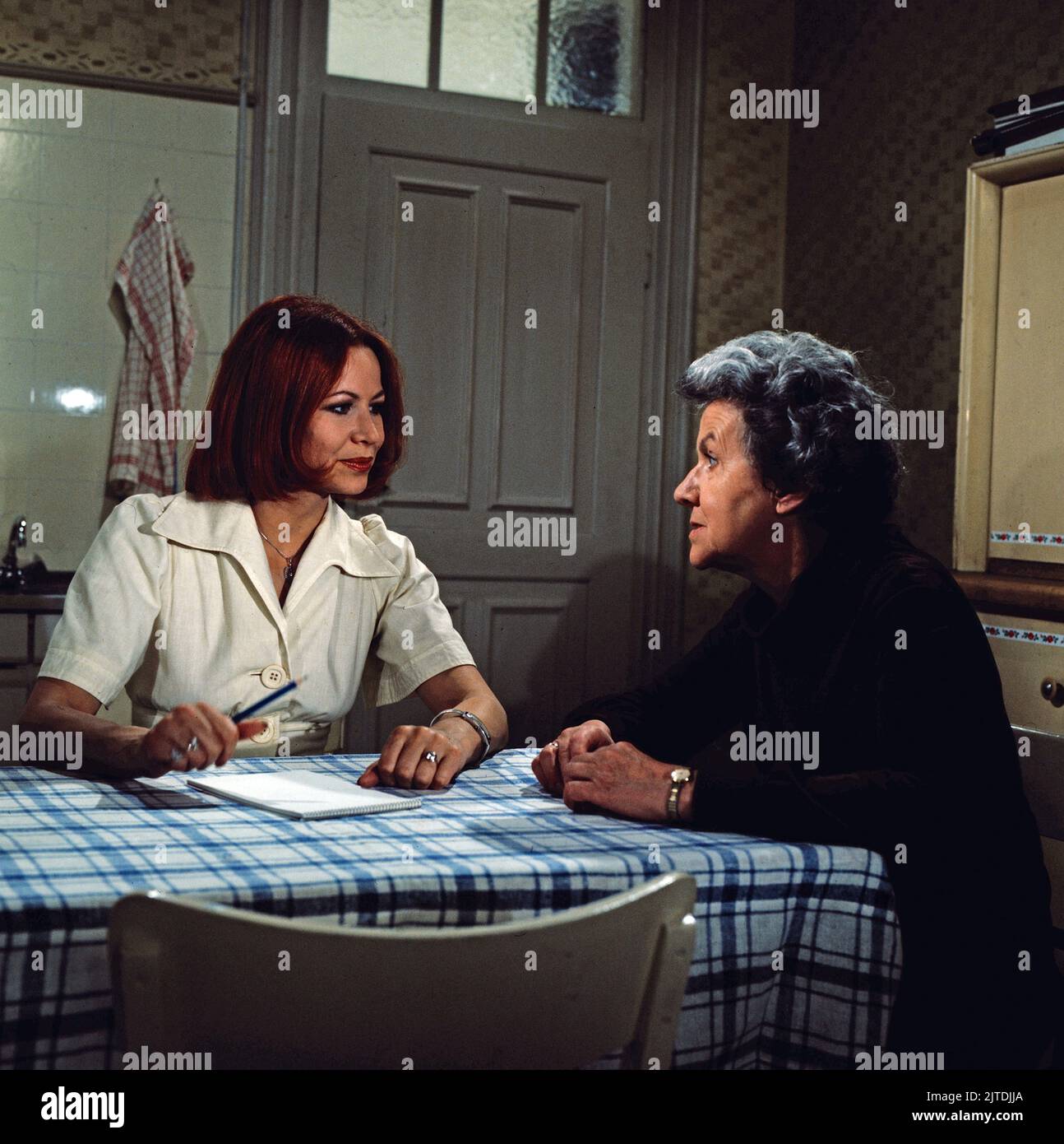 Sperrmüll, ZDF Fernsehfilm, Drama von Michael Haneke, Deutschland, 1976, Szene: Suzanne Geyer ...