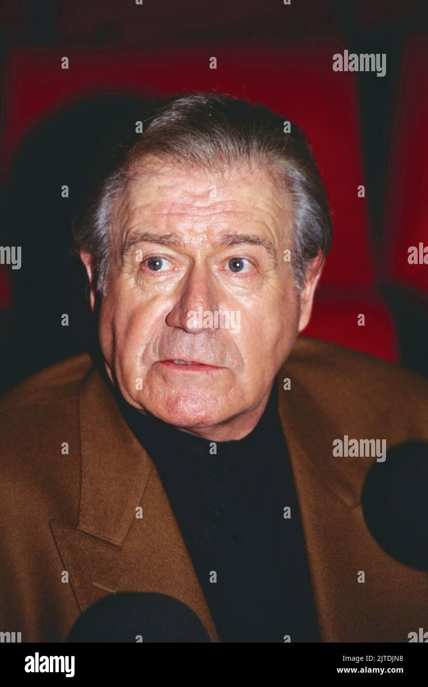 Hans-Joachim Kulenkampff, auch Kuli genannt, deutscher Fernsehmoderator ...