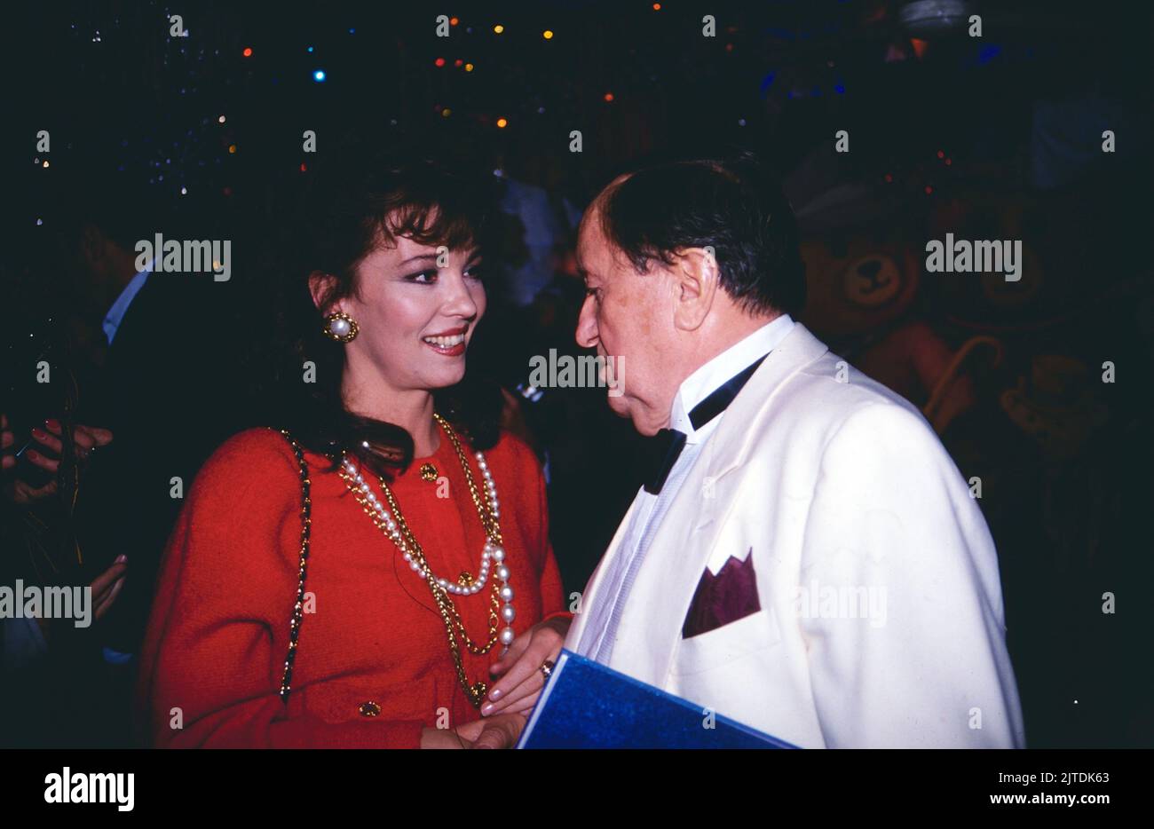 Iris Berben und Siegried Lowitz beim Deutschen Filmball in München ...