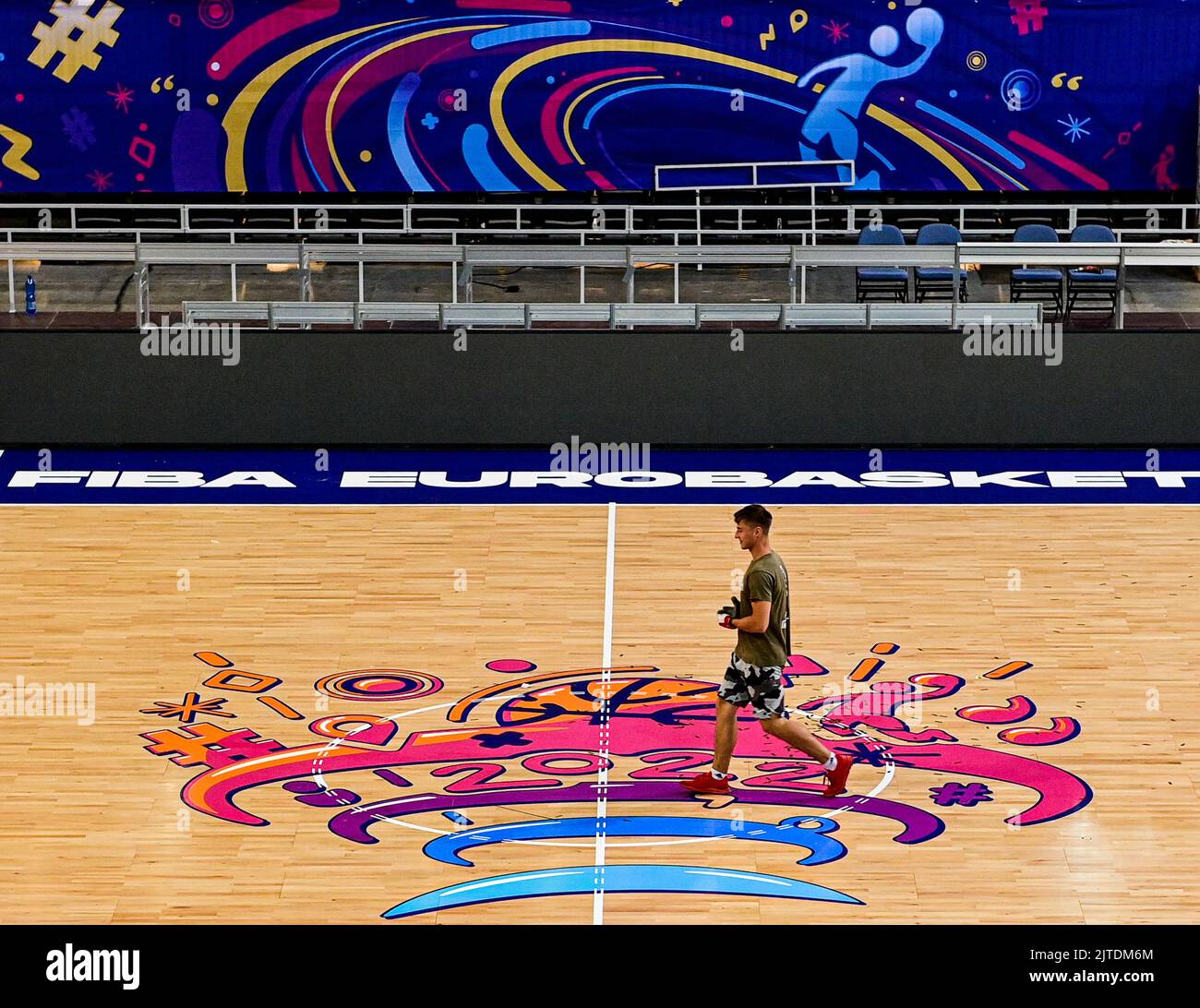 Mens basketball at the o2 arena hi-res stock photography and images - Alamy