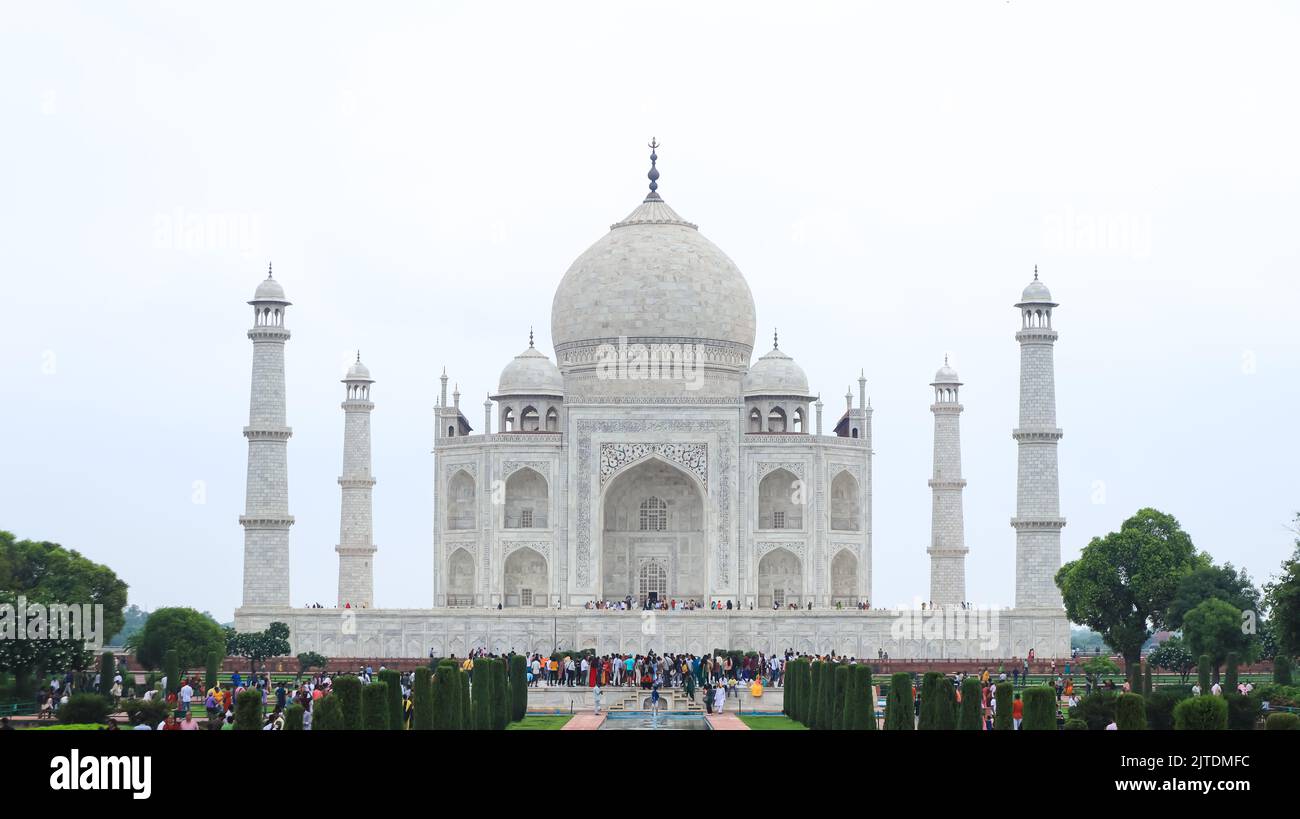 The Beautiful Taj Mahal Tomb Mausoleum, { UNESCO world Heritage Site ...
