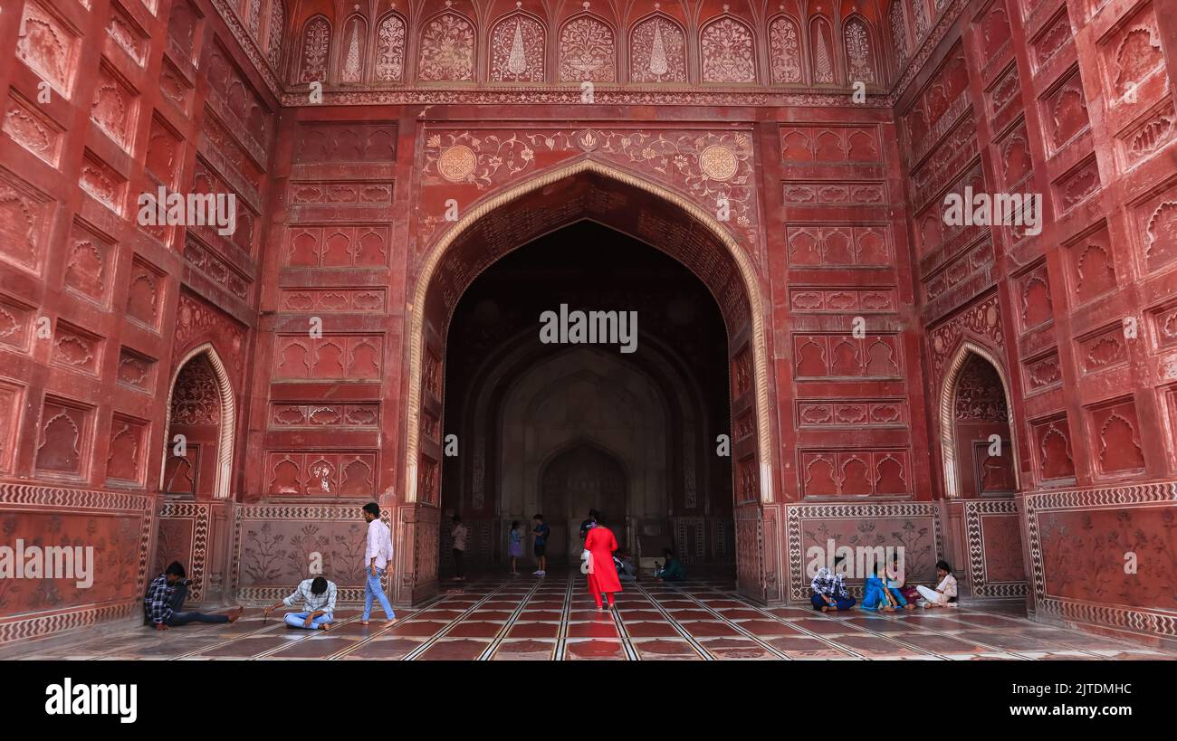 The Beautiful Architecture of Royal Mosque at Taj Mahal inside the ...
