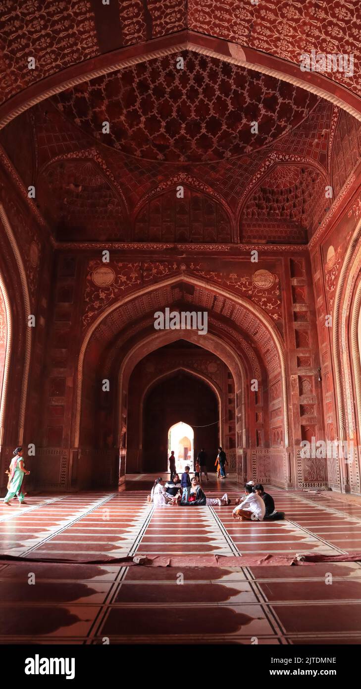 The Beautiful Architecture of Royal Mosque at Taj Mahal inside the ...