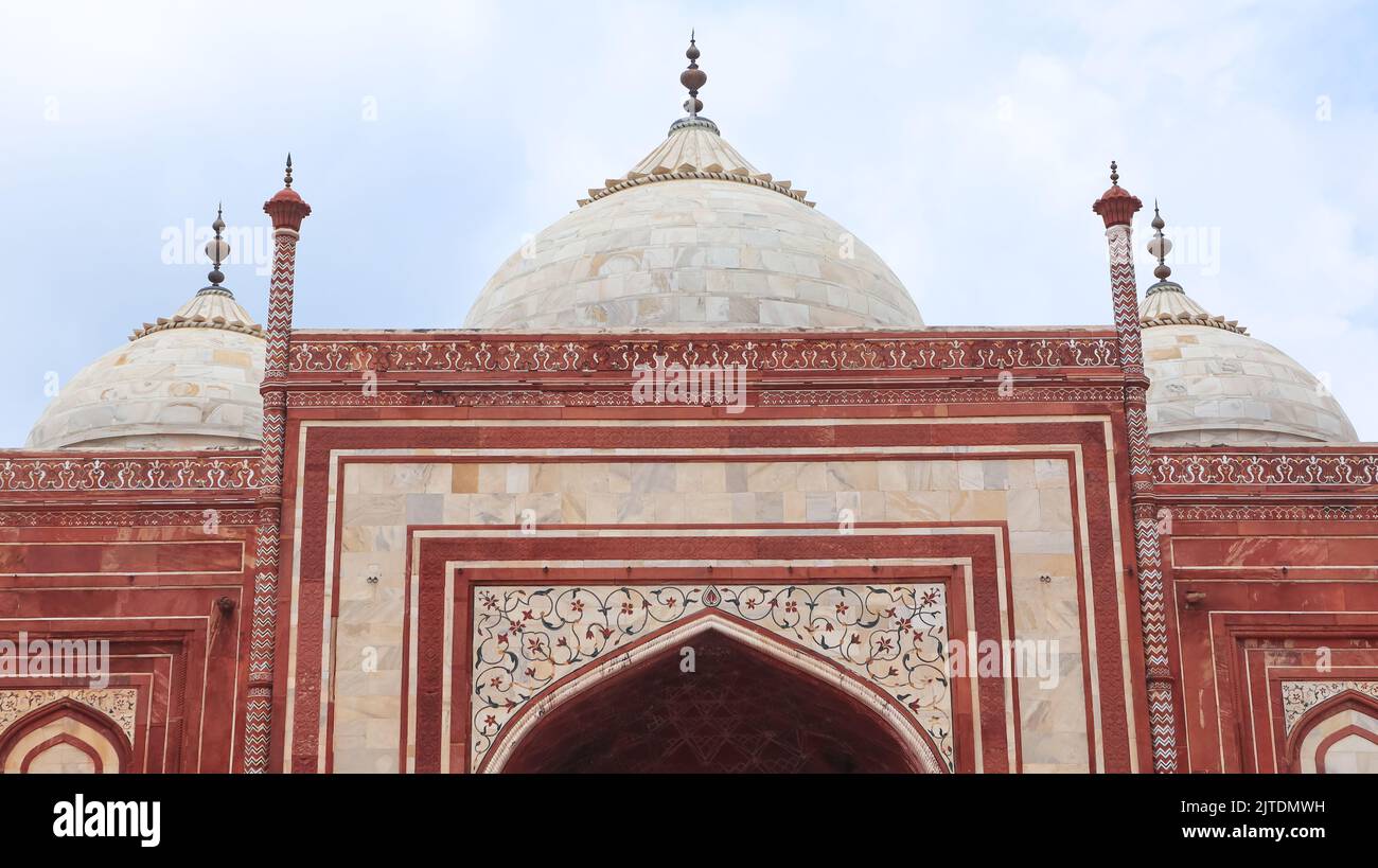 The Beautiful Architecture of Royal Mosque at Taj Mahal inside the ...