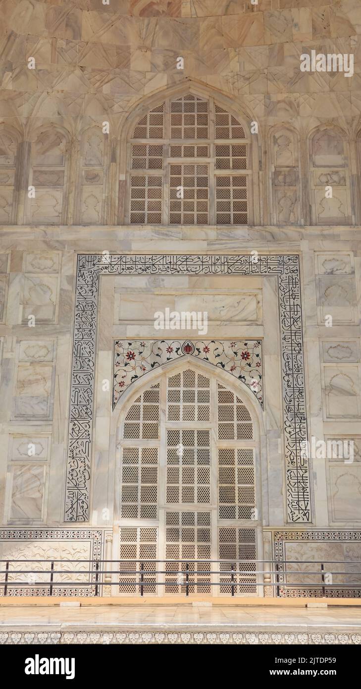 The Beautiful Architecture of Taj Mahal, White Marble, Agra, Uttar ...