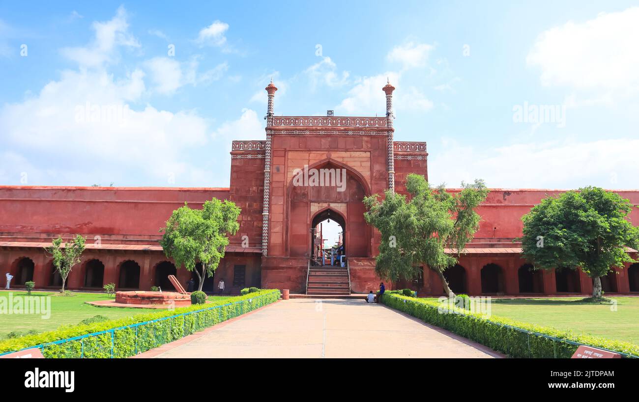 The Entrance of Taj Mahal, Royal Gate, Agra, Uttar Pradesh, India Stock ...