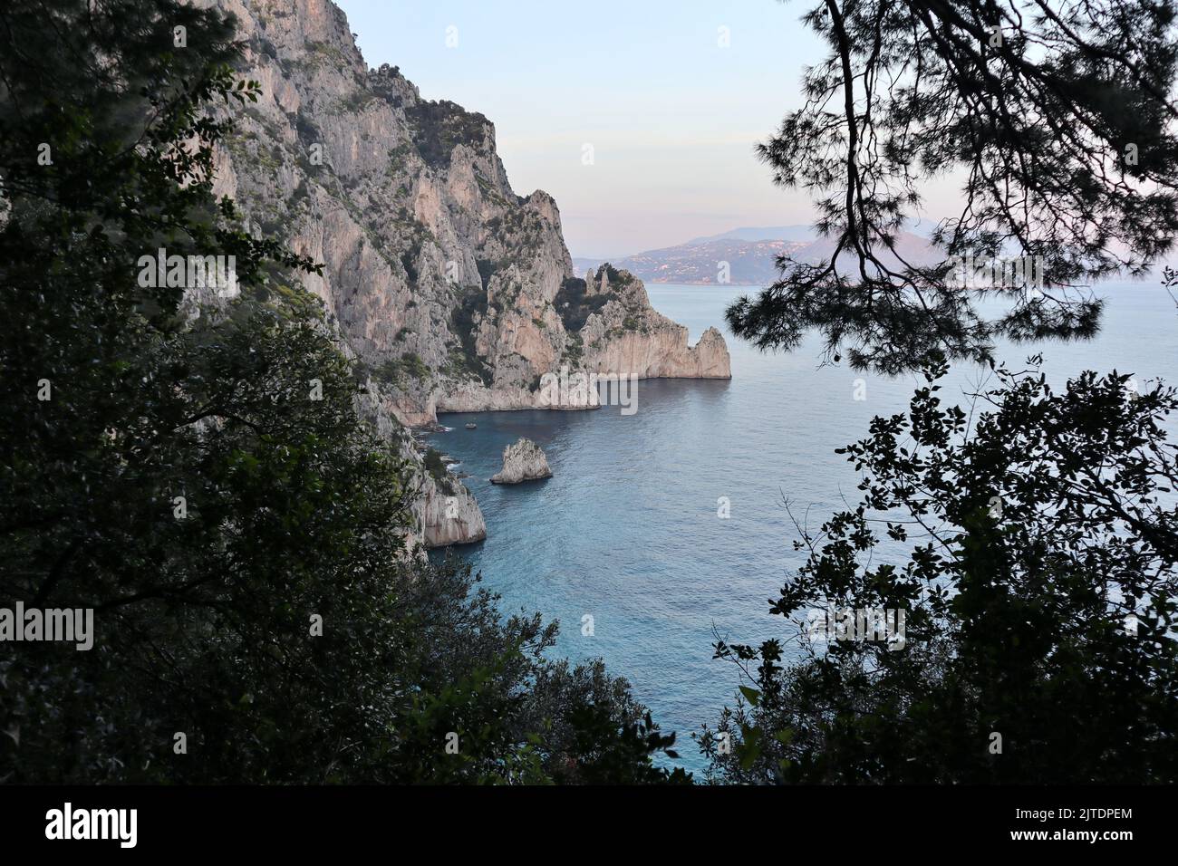 Sentiero sentiero sentiero percorso hi-res stock photography and images ...