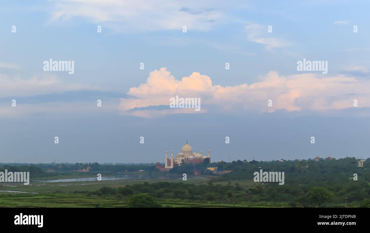 The Beautiful View of Taj Mahal Form the Agra Fort During Evening Time ...