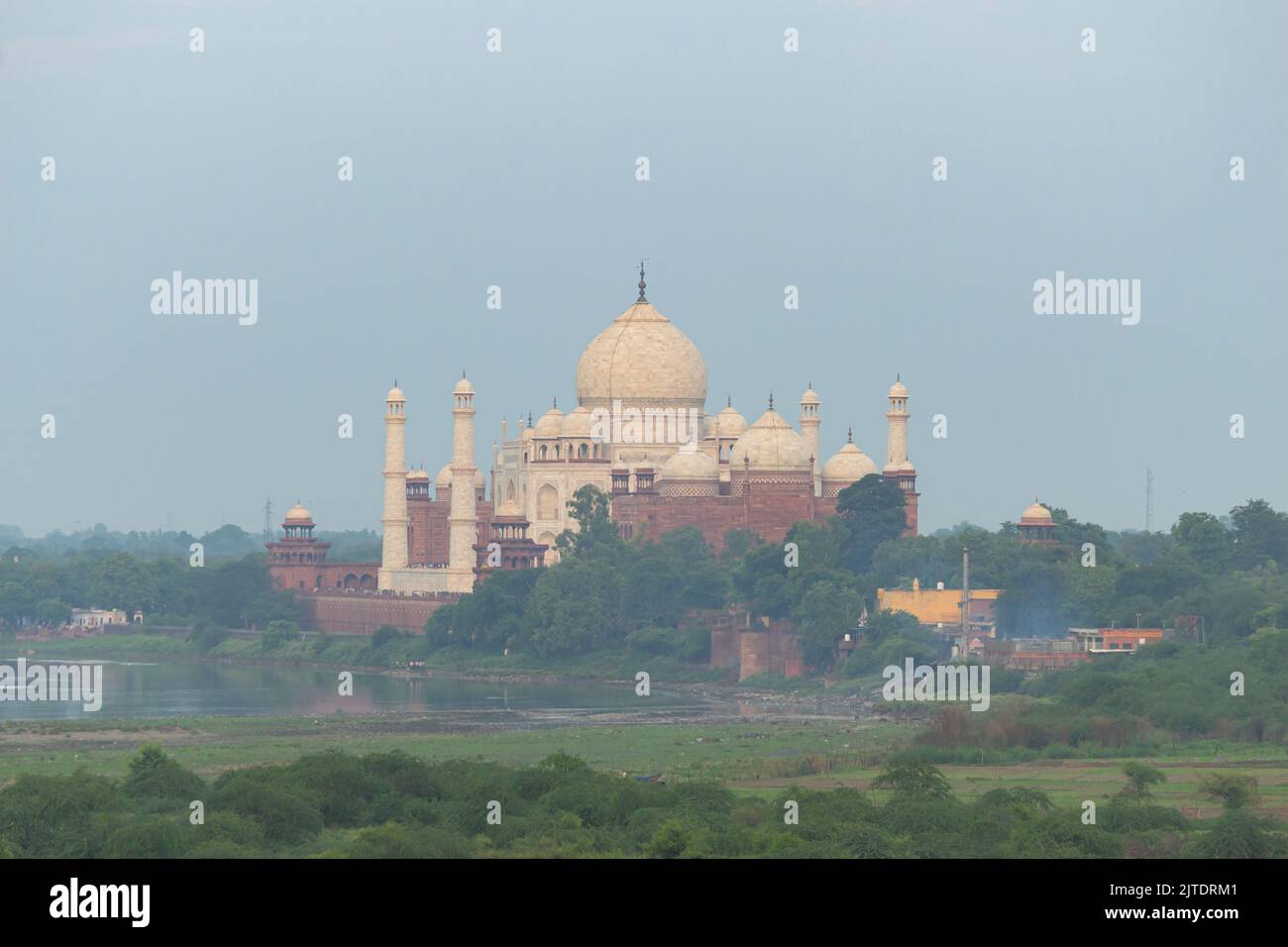 The Beautiful View of Taj Mahal Form the Agra Fort During Evening Time ...