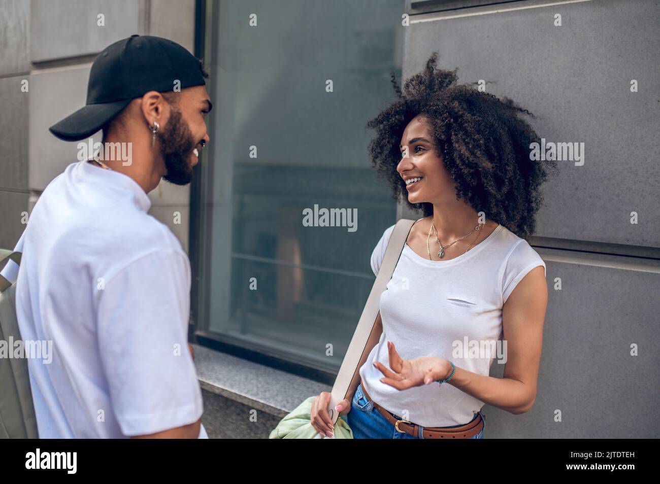 Two people looking involved hi-res stock photography and images - Alamy
