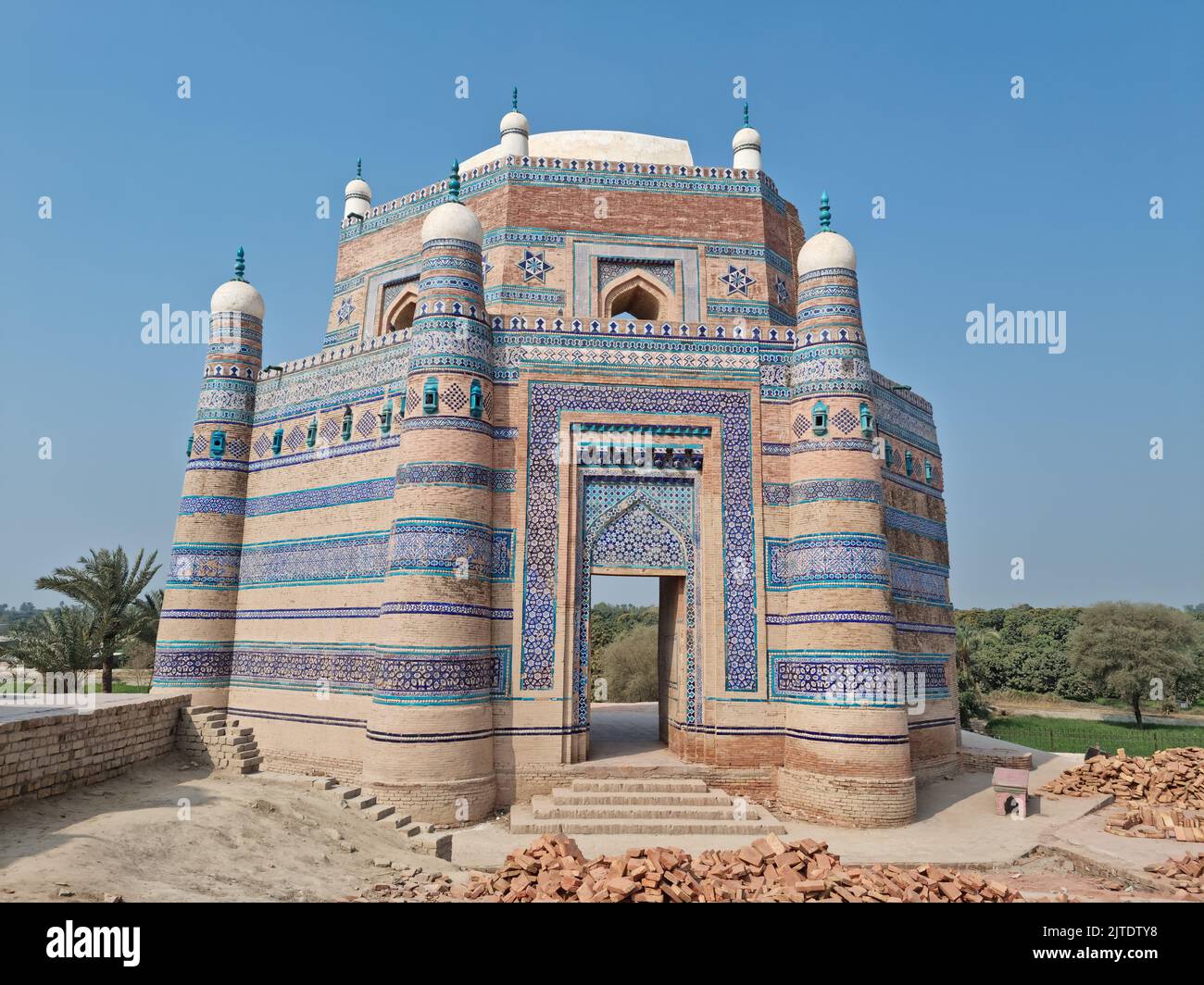Tomb of Bibi Jawindi in Uch Sharif, Punjab, Pakistan Stock Photo - Alamy