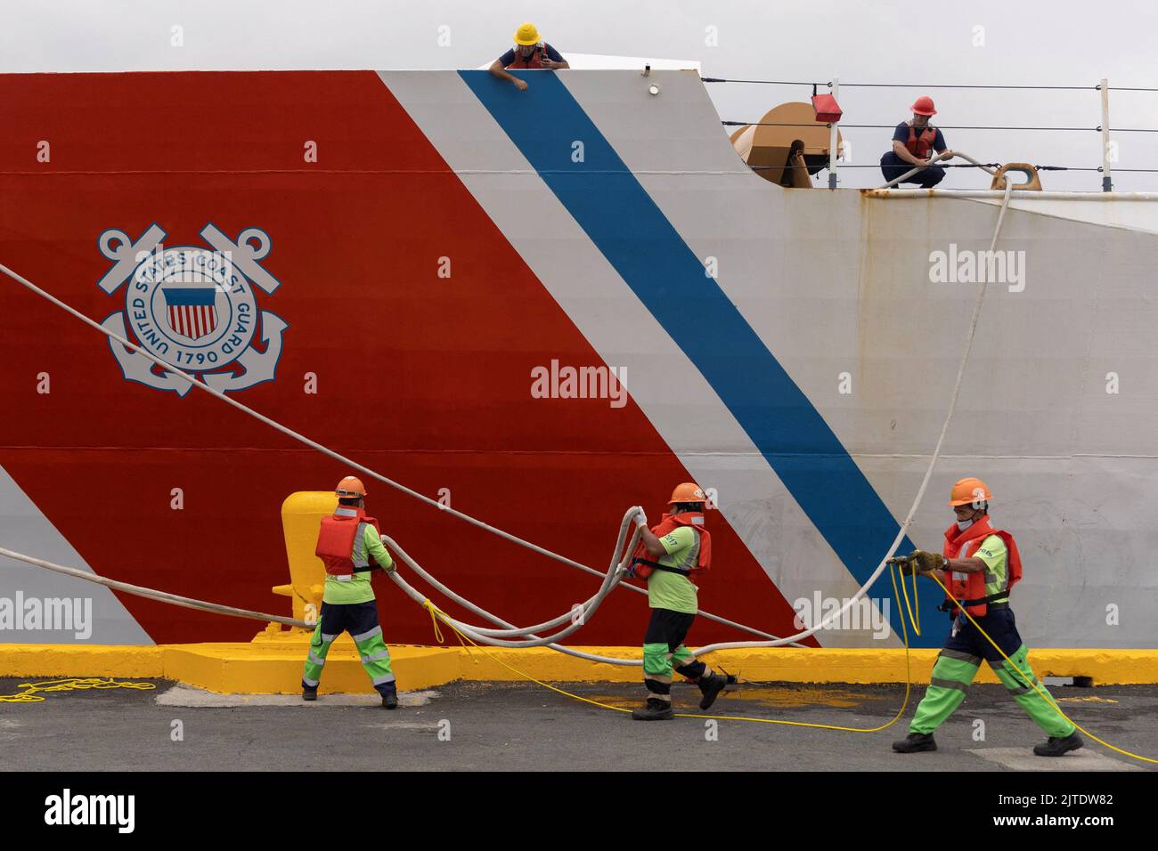 Manila docks hi-res stock photography and images - Alamy