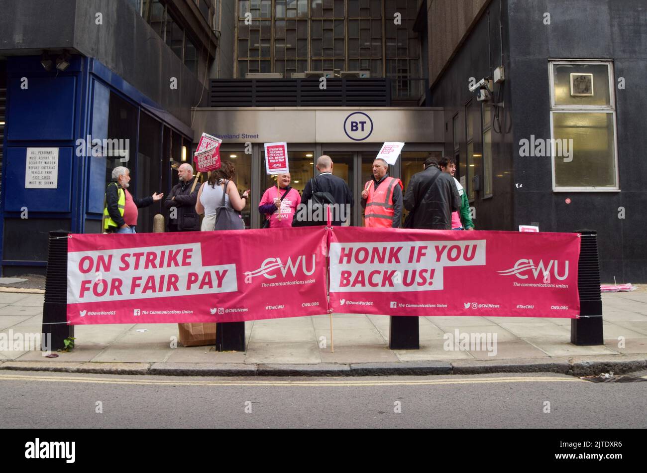 London, England, UK. 30th Aug, 2022. BT and Openreach strike picket ...