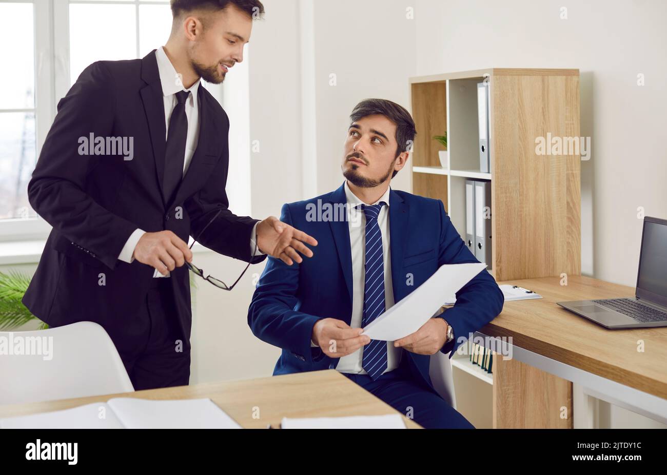 Business client meeting hi-res stock photography and images - Alamy