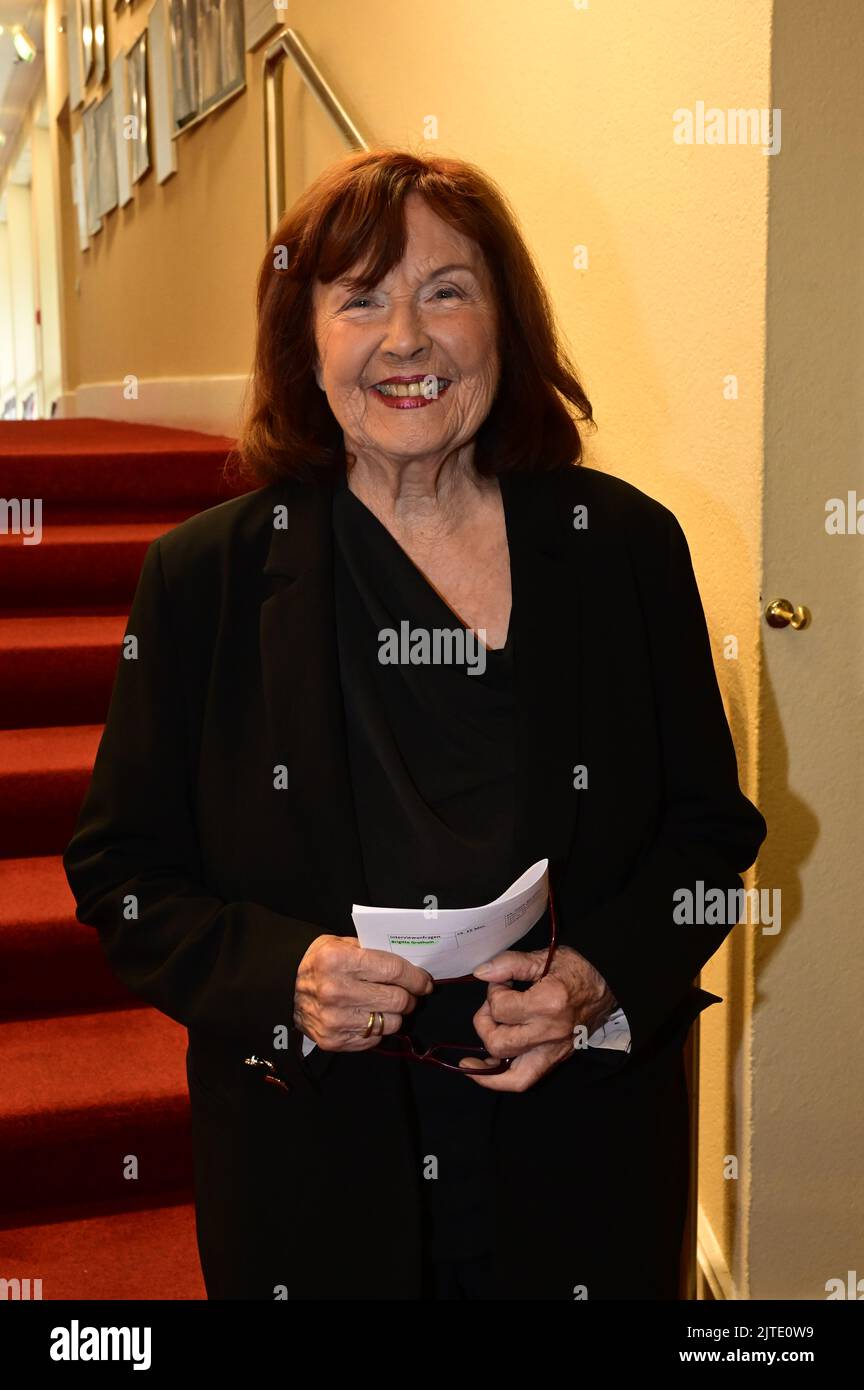 Brigitte Grothum bei der Jahres-Pressekonferenz zur 14. Spielzeit 2022/ ...