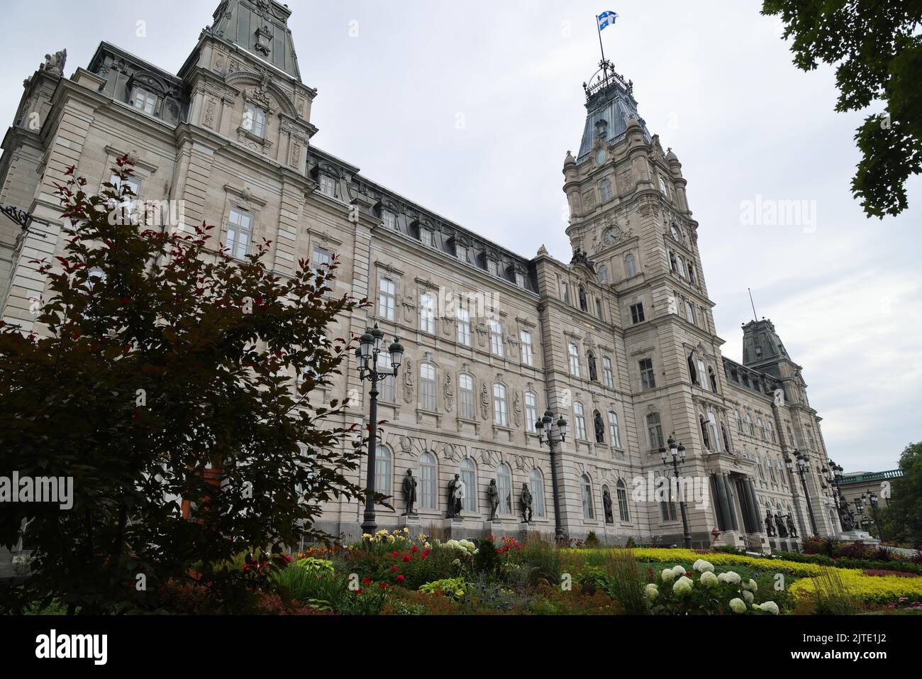 The beautiful Parliament building of Quebec, Quebec Stock Photo - Alamy