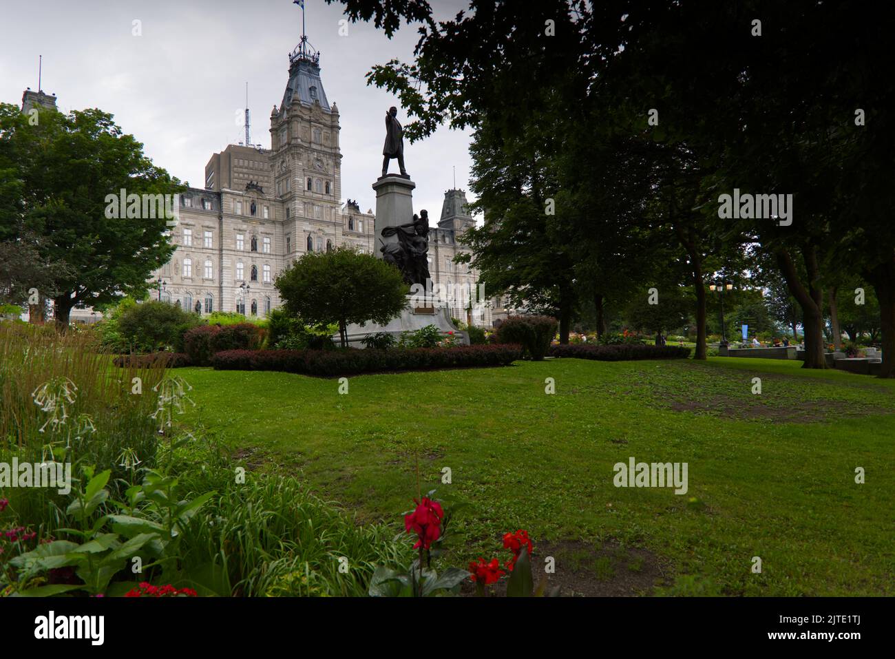 The beautiful Parliament building of Quebec, Quebec Stock Photo - Alamy