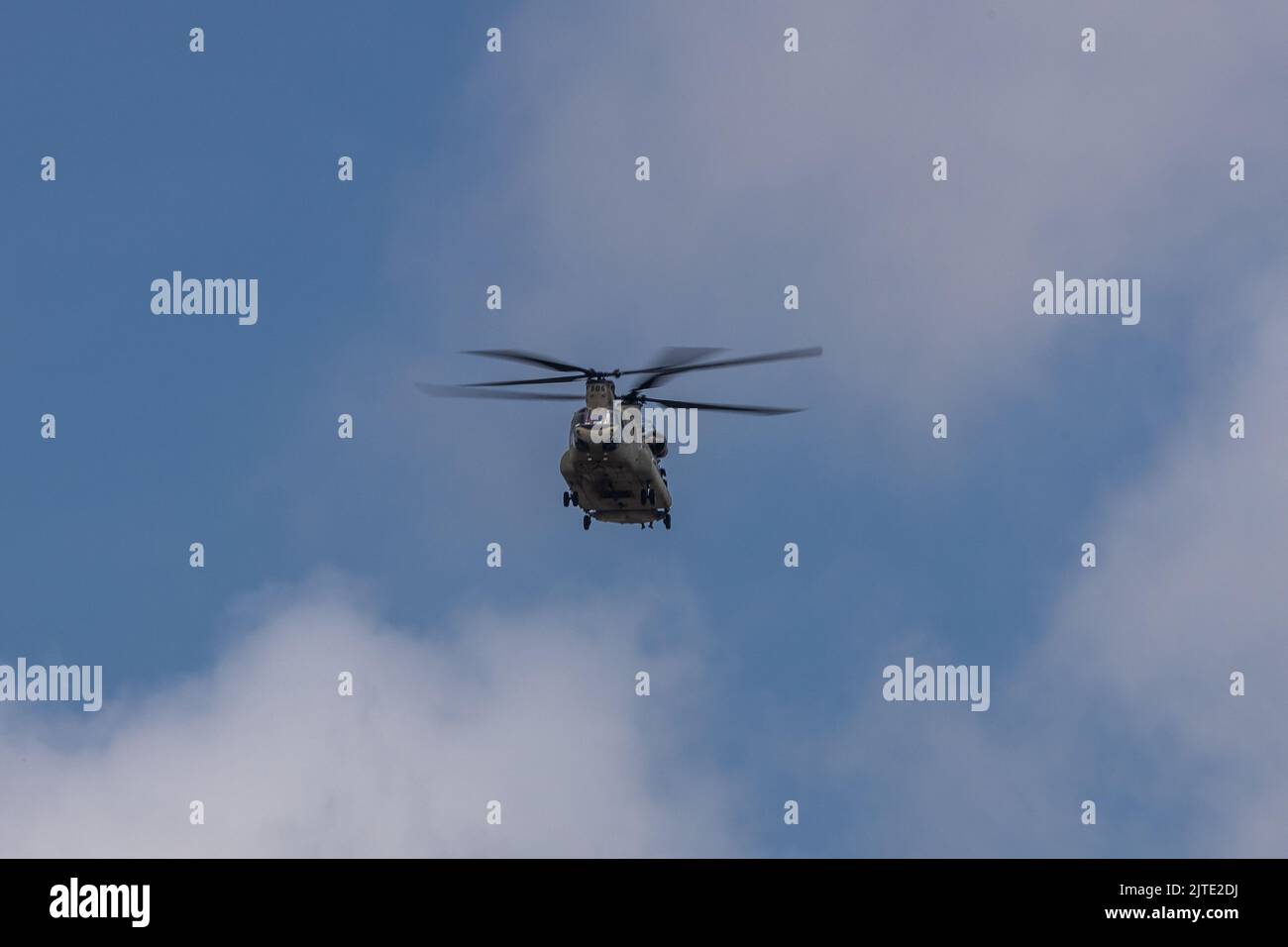 Army flying machine hi-res stock photography and images - Alamy