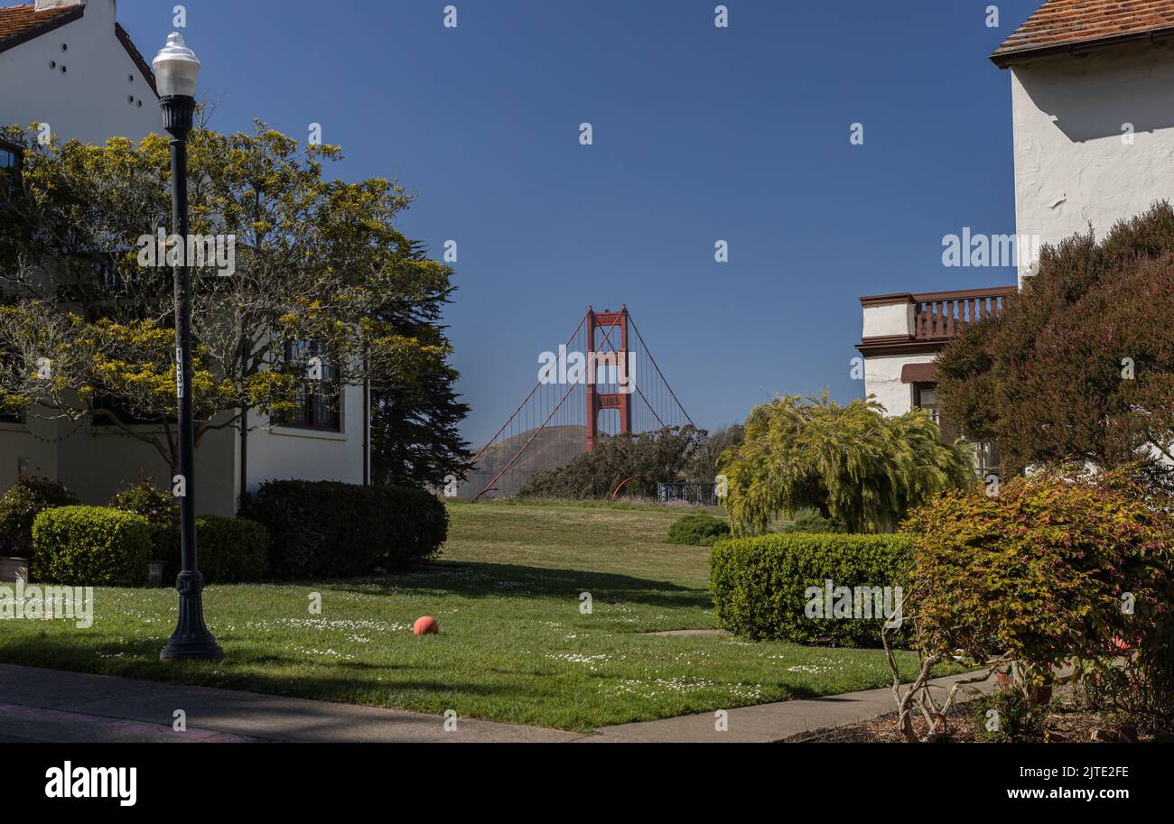 The famous Golden Gate Bridge from the houses Stock Photo - Alamy