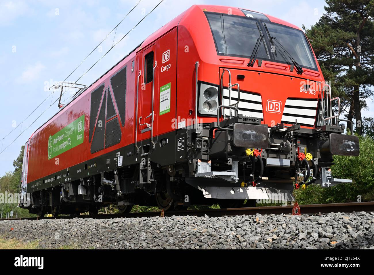 Dual fuel locomotive hi-res stock photography and images - Alamy