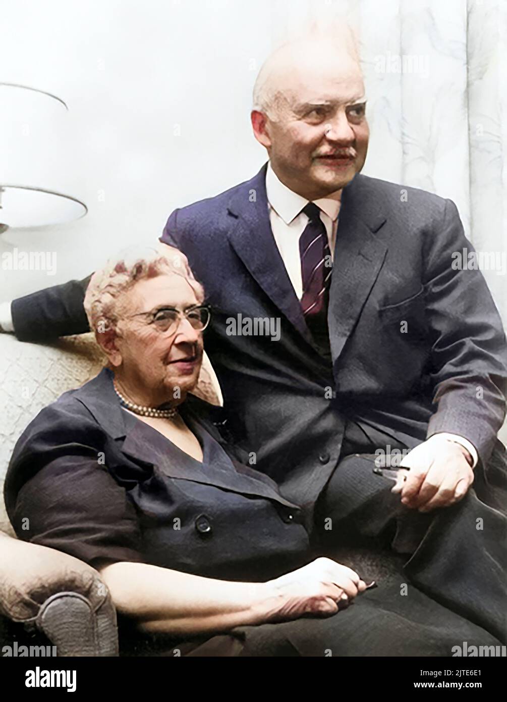 Influyentes hi-res stock photography and images - Alamy