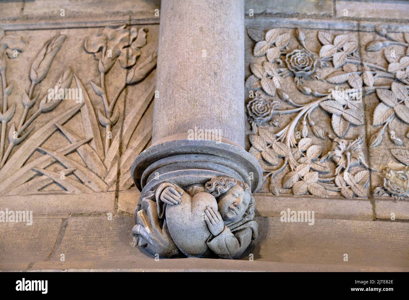 France, Cher (18), Bourges, Jaques Coeur Palace, feast room, figure ...
