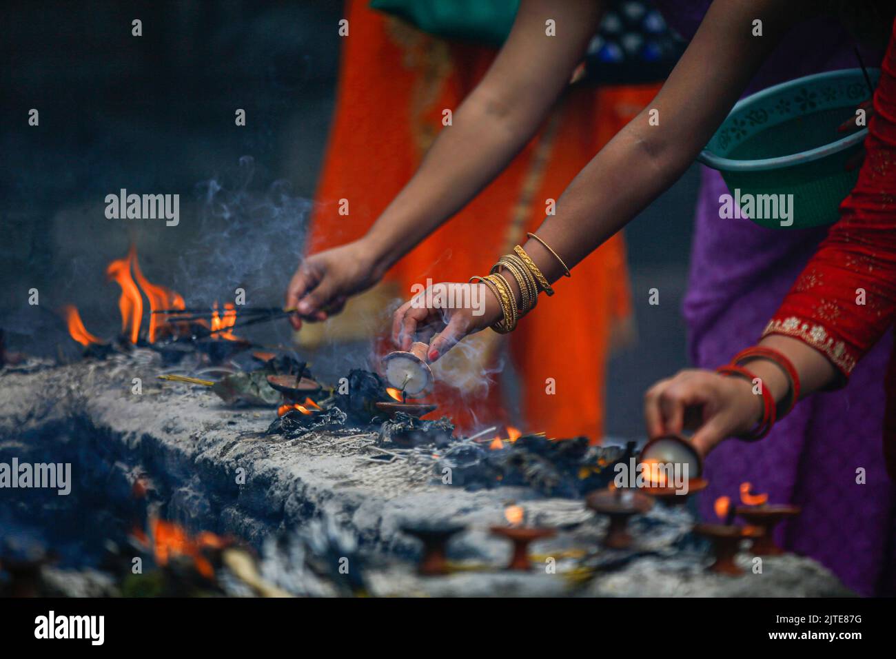 Kathmandu, Nepal. 30th Aug, 2022. Nepalese Hindu women perform rituals ...