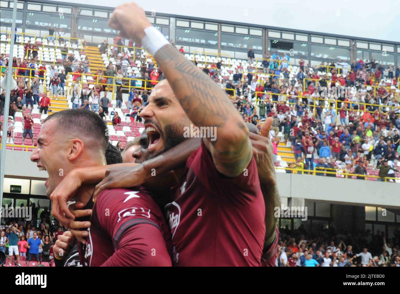 Federico Bonazzoli of US Salernitana celebrates after scoring goal ...