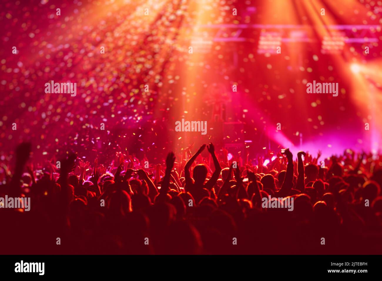 Concert red light confetti hi-res stock photography and images - Alamy