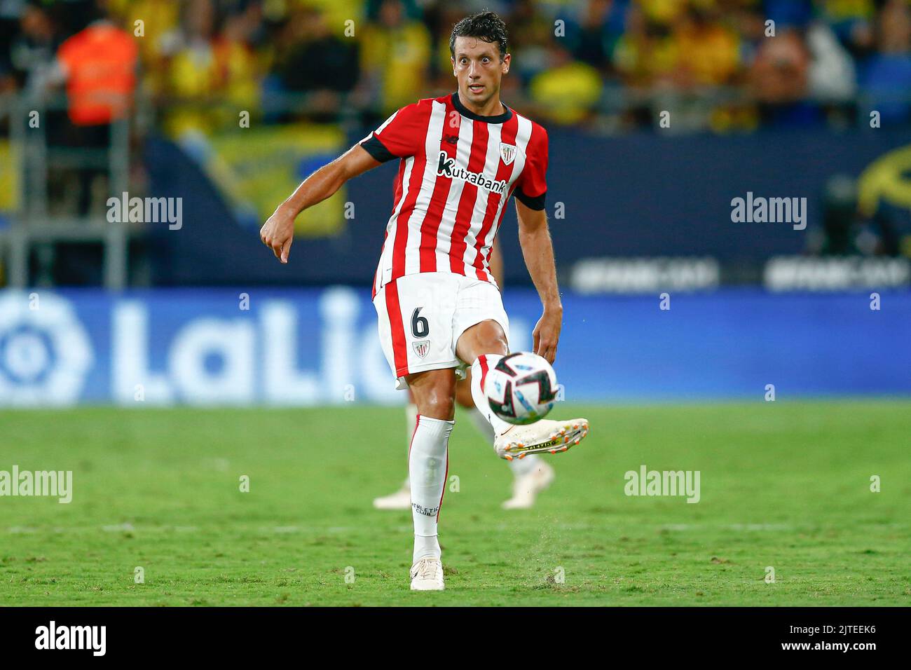 Mikel Vesga of Athletic Club during the La Liga match between Cadiz CF ...