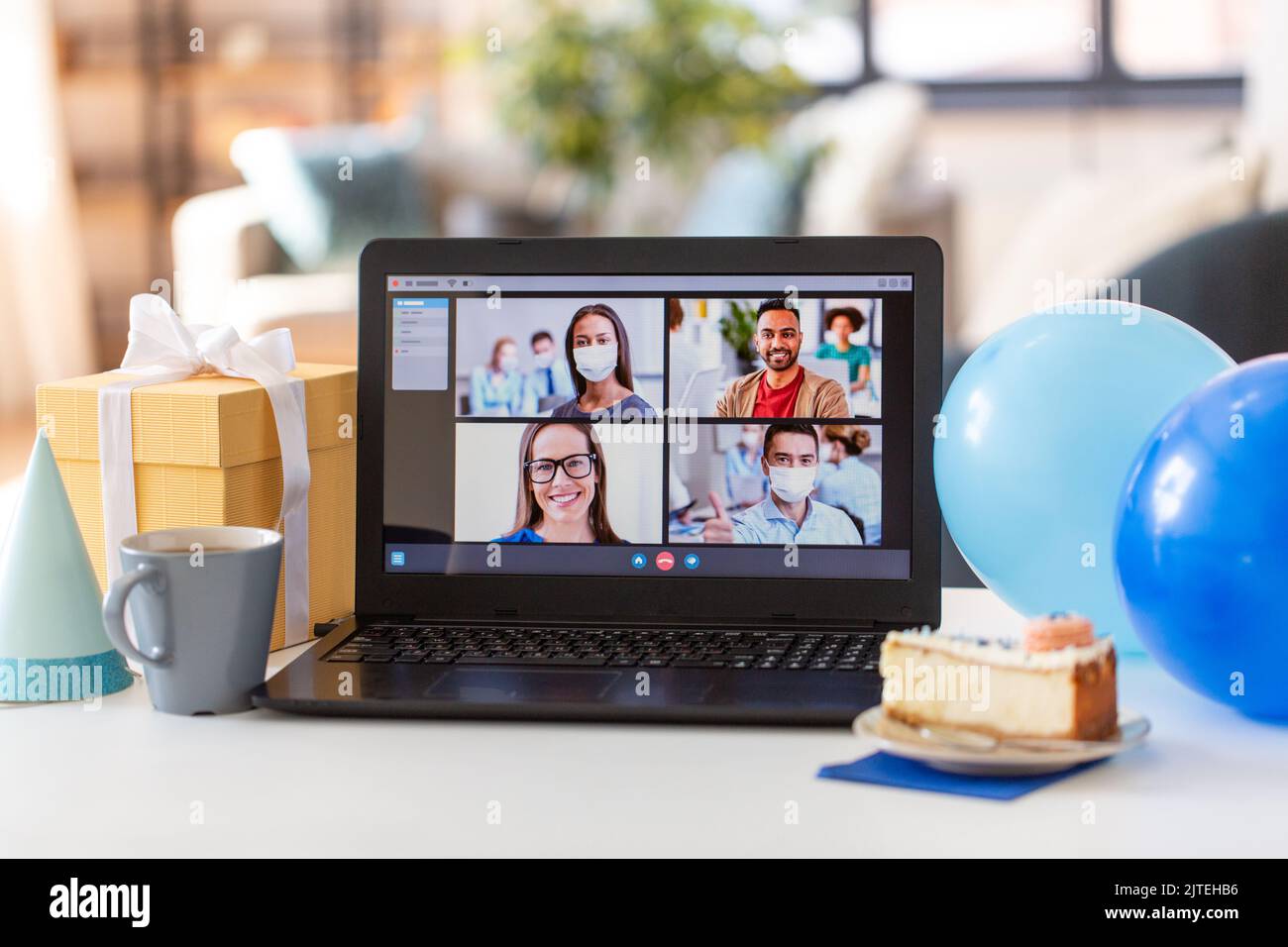 Happy birthday video hi-res stock photography and images - Alamy