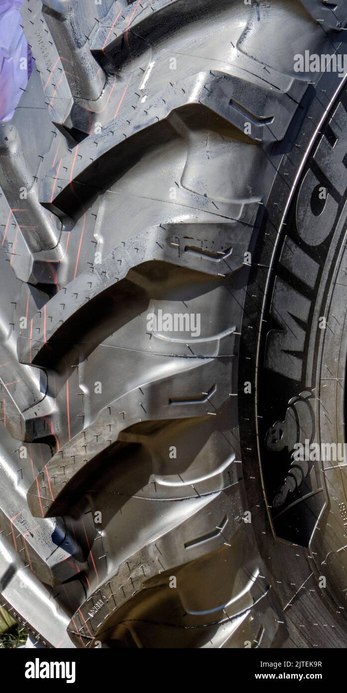 Big tread hi-res stock photography and images - Alamy