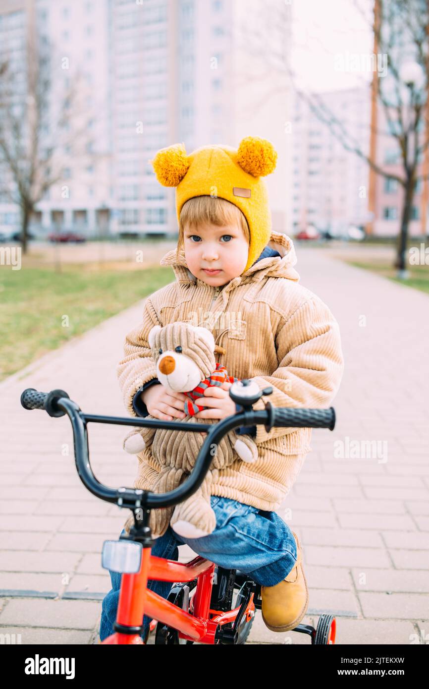 Child cycle hi-res stock photography and images - Alamy
