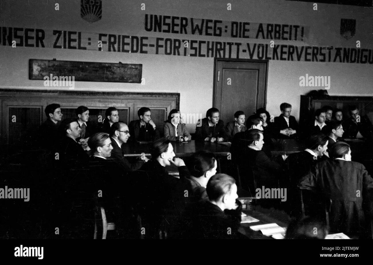 Der Landsitz und die Villa vom früheren Propagandaminister Joseph ...