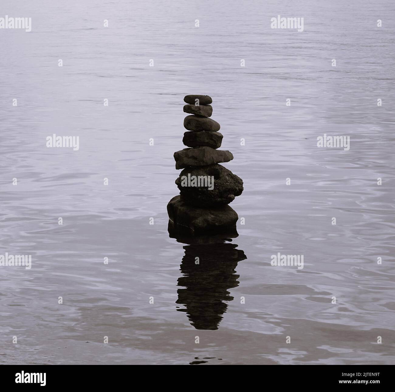 Rock stacking life art hi-res stock photography and images - Alamy