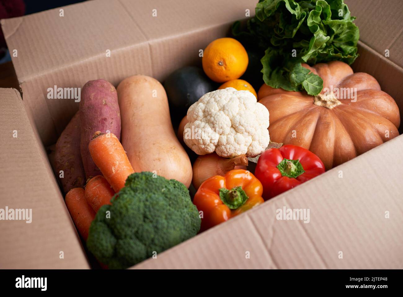 Vegetable box delivery hi-res stock photography and images - Alamy