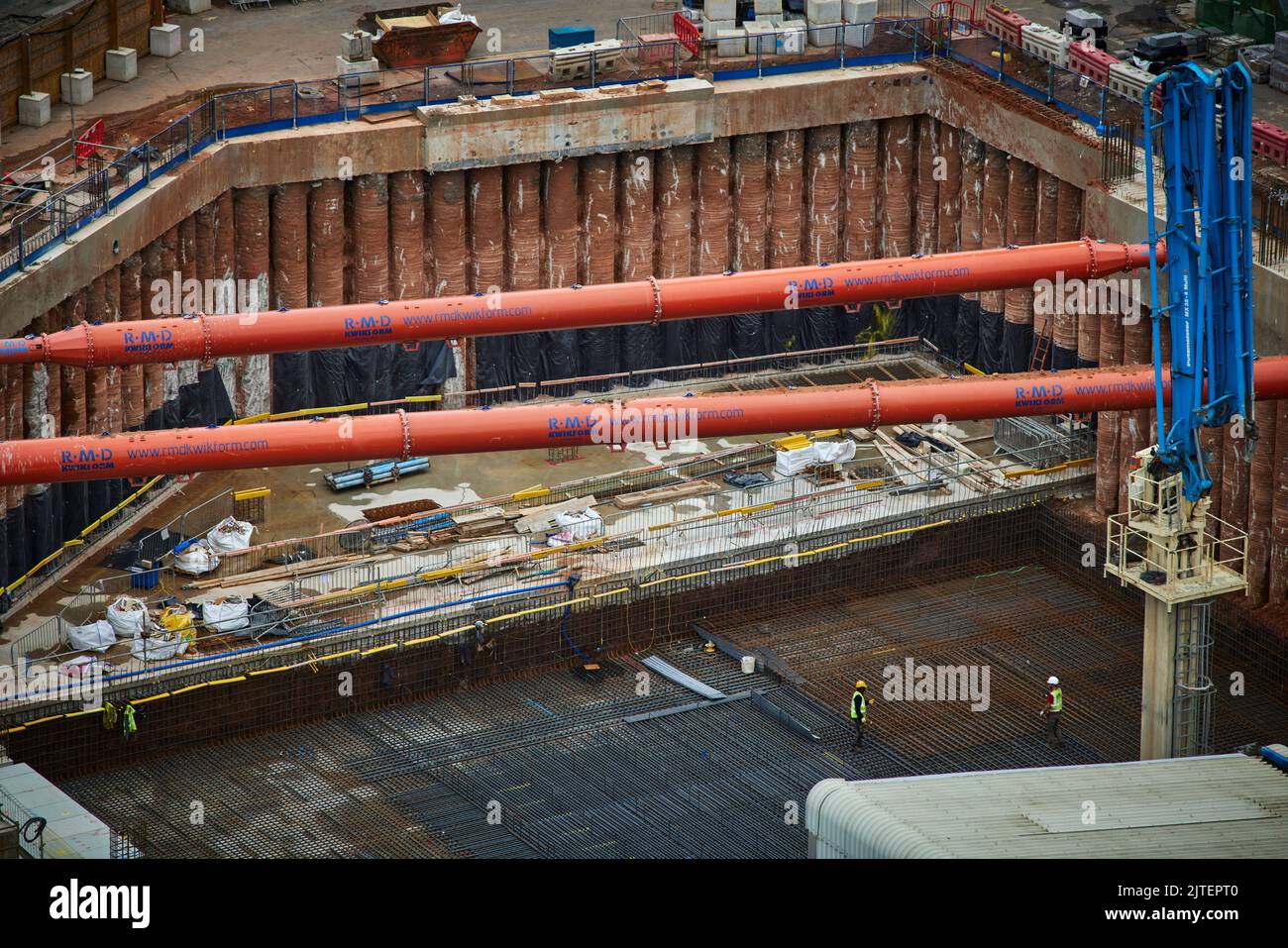 Deep excavation construction hi-res stock photography and images - Alamy